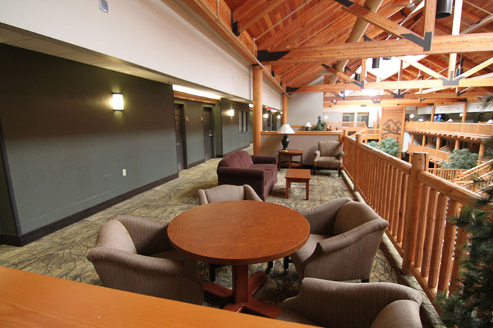 C'mon Inn Hotel & Suites