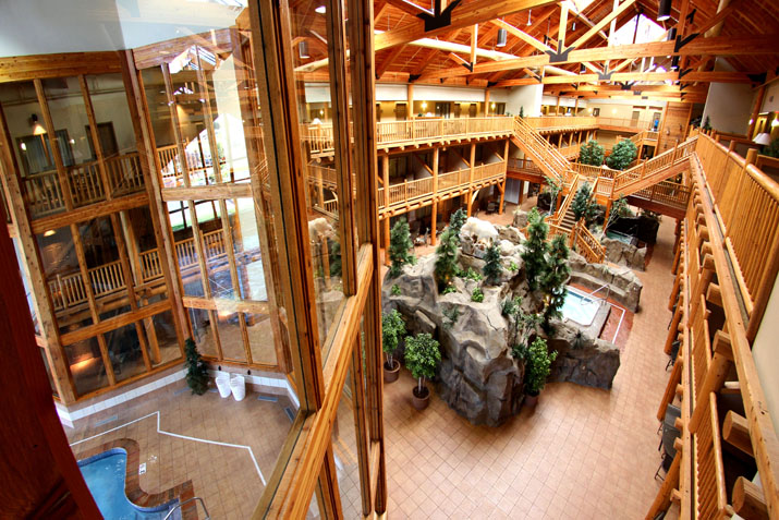 C'mon Inn Hotel & Suites