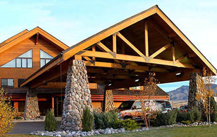 C'mon Inn Hotel & Suites