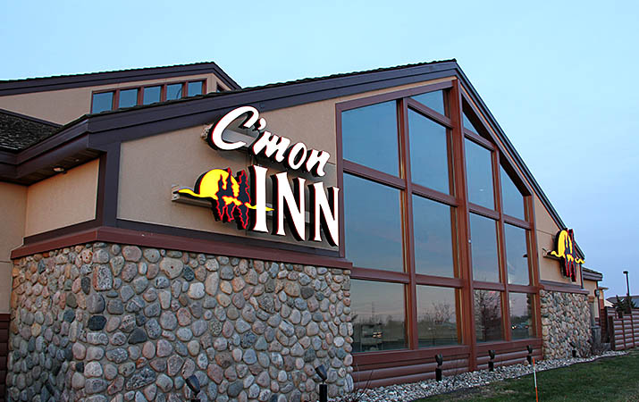 C'mon Inn Hotel & Suites