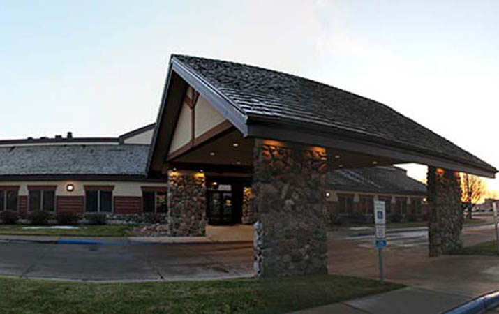 C'mon Inn Hotel & Suites